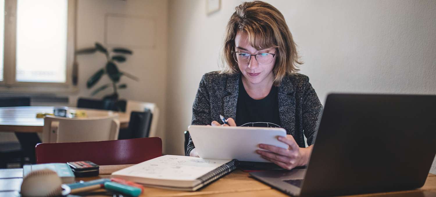How to Get a HubSpot Certification: Guide + Benefits in 2025 | Coursera How to Get a HubSpot Certification: Guide + Benefits in 2025 | Coursera