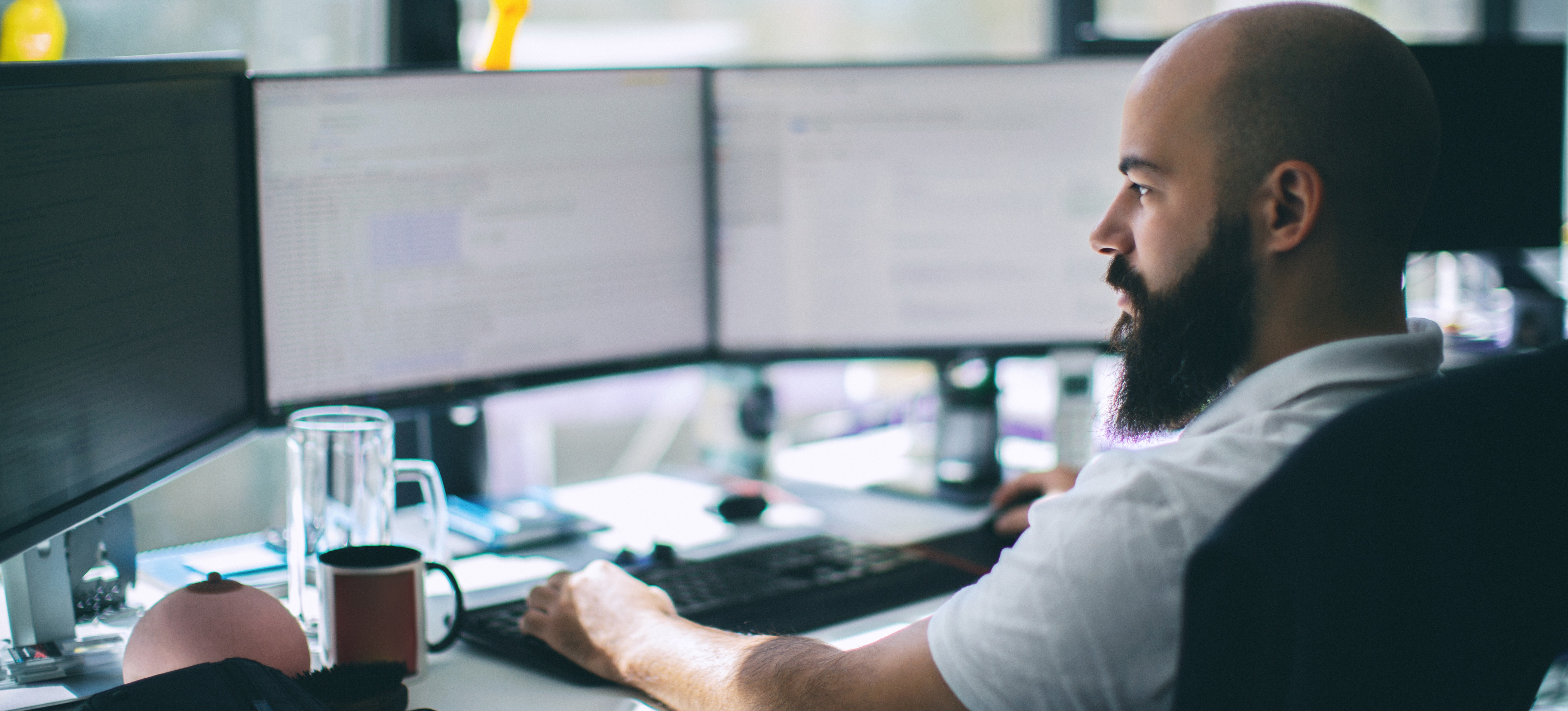 What Does an SQL Developer Do? Role, Salary, and Skills | Coursera