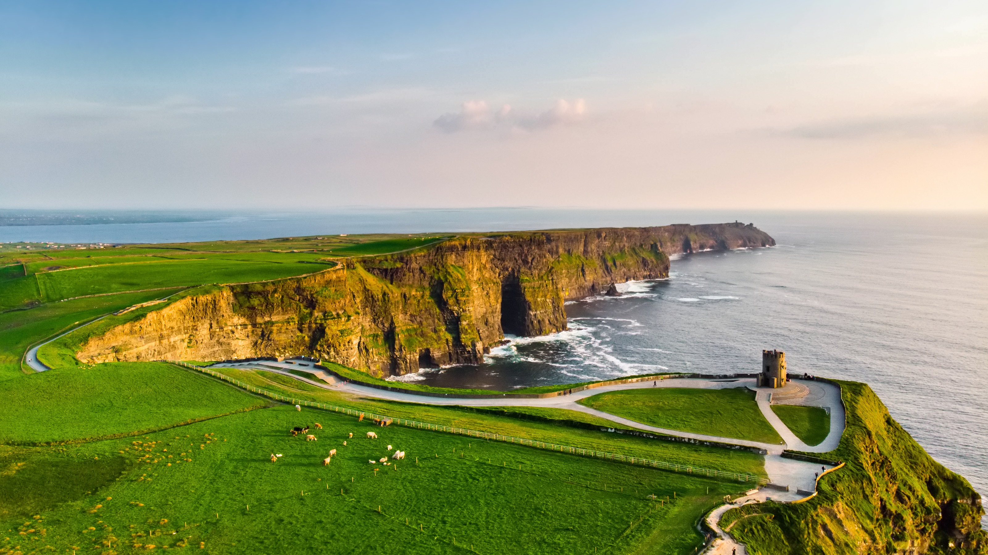 3 Great Towns on Ireland’s West Coast - The Wild Atlantic Way - IL