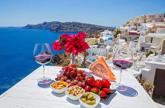 8 of the Very Best Greek Wines: What They Are and Where to Find Them