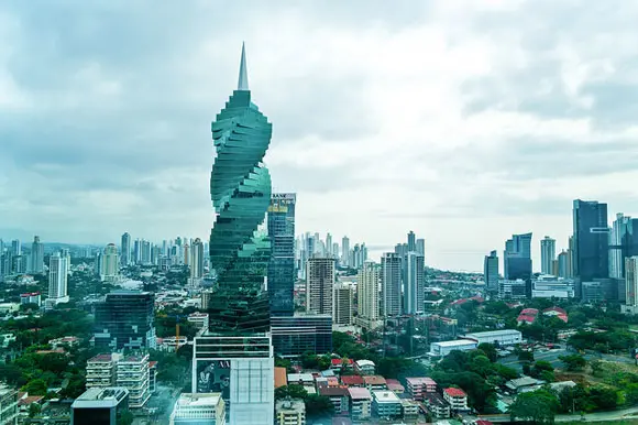 Panama Tops The Charts In Technology And Internet Coverage - IL