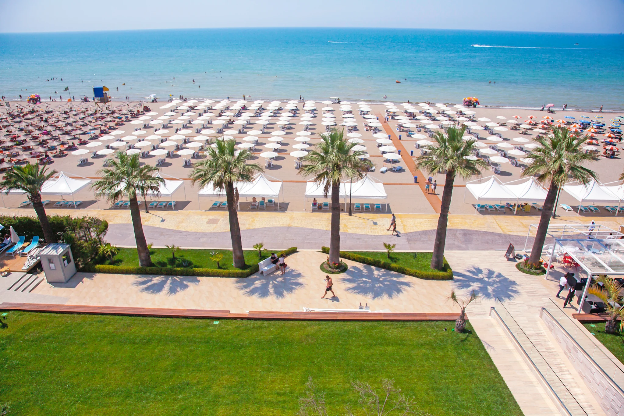 Upptäck Albaniens outforskade huvudstad Tirana | Våra bästa tips | Apollo