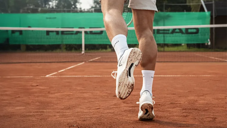 Læs mere om ketcher, udstyr, tøj og sko til tennis | SPORT 24