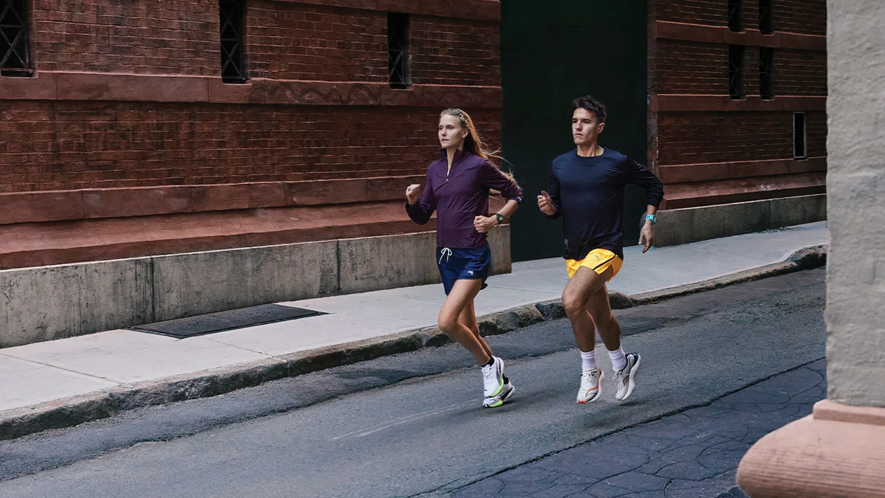 Har du brug for en træningsmakker, der står klar og med på den værste?