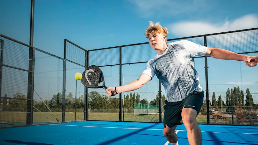 Læs mere om bat, udstyr, tøj og sko til padel | SPORT 24
