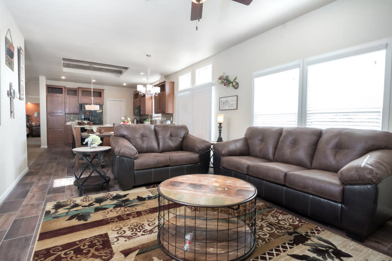 Manufactured Homes with Two Living Rooms l Clayton Studio