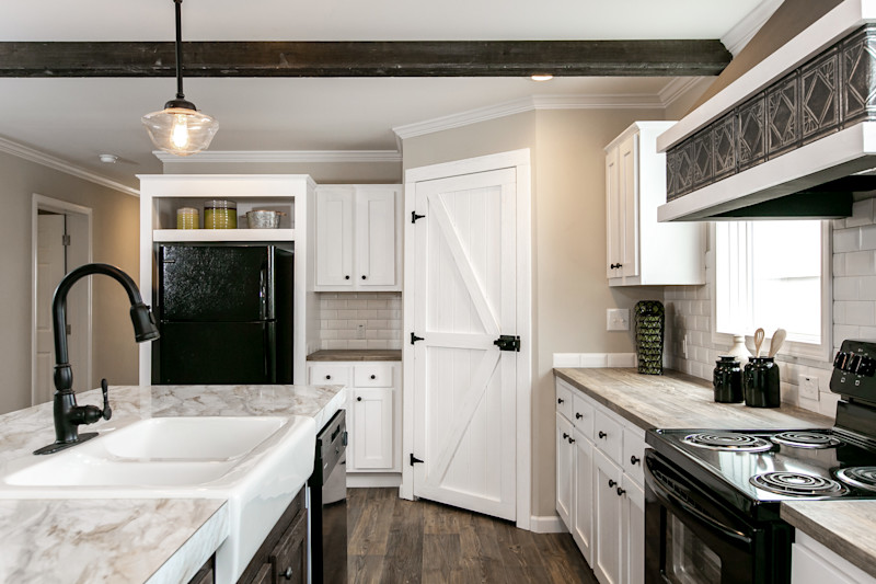 Friday Favorite: Freedom Farm House | Clayton Studio