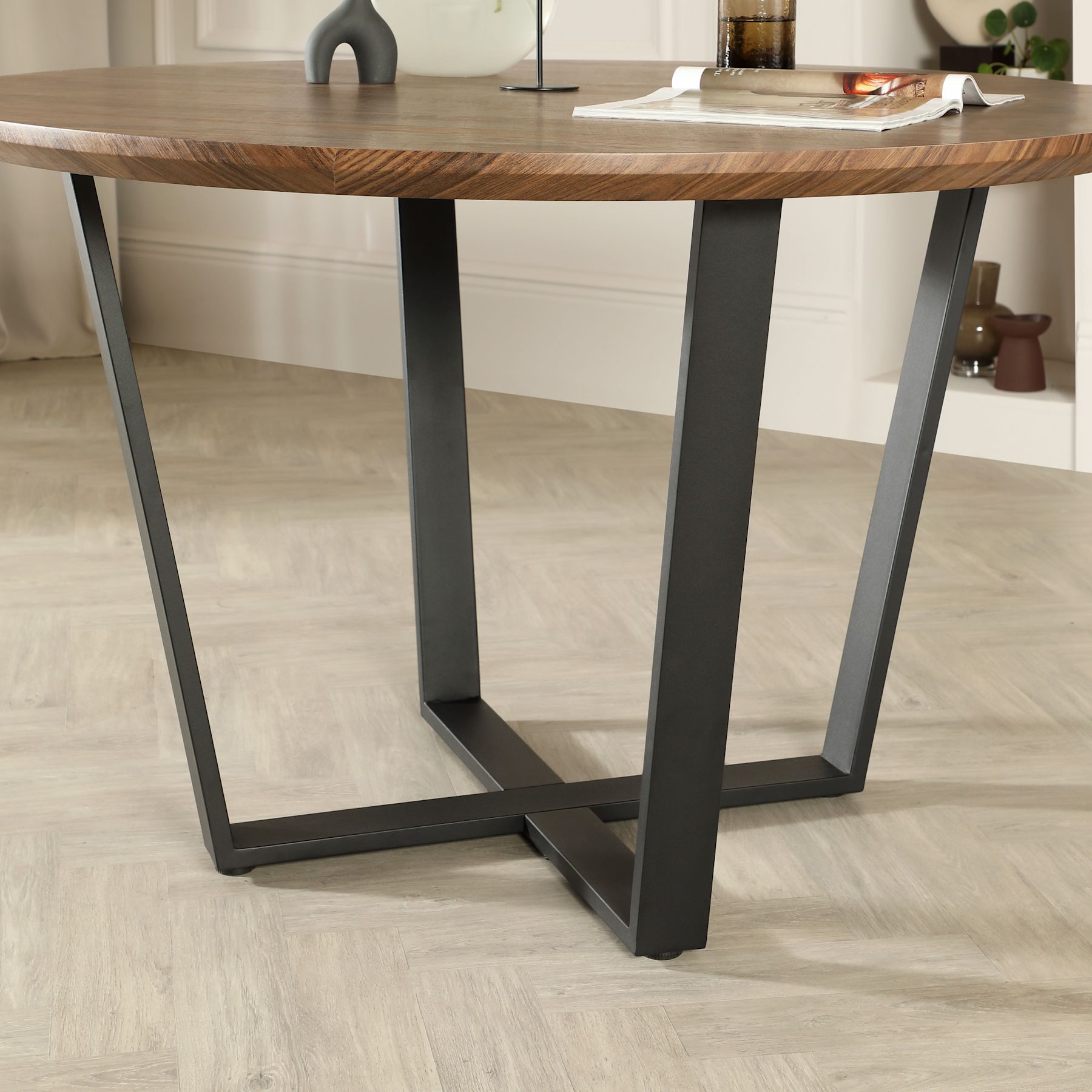 Traviso Round Industrial Dining Table & 4 Leon Chairs, Walnut Effect ...