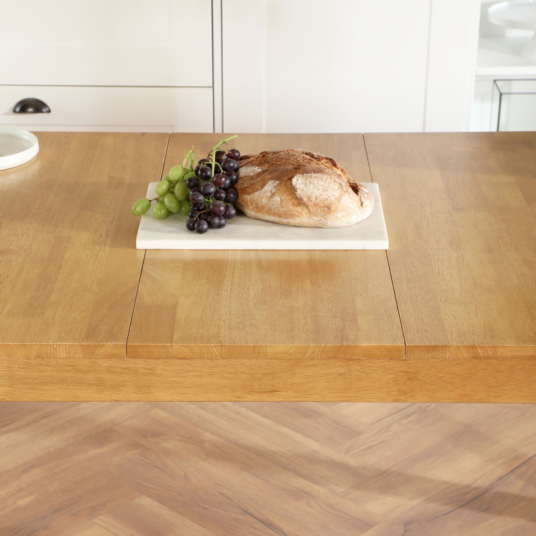 Bali Extending Dining Table & 4 Salisbury Chairs, Natural Oak Finished Solid Hardwood, Champagne ...