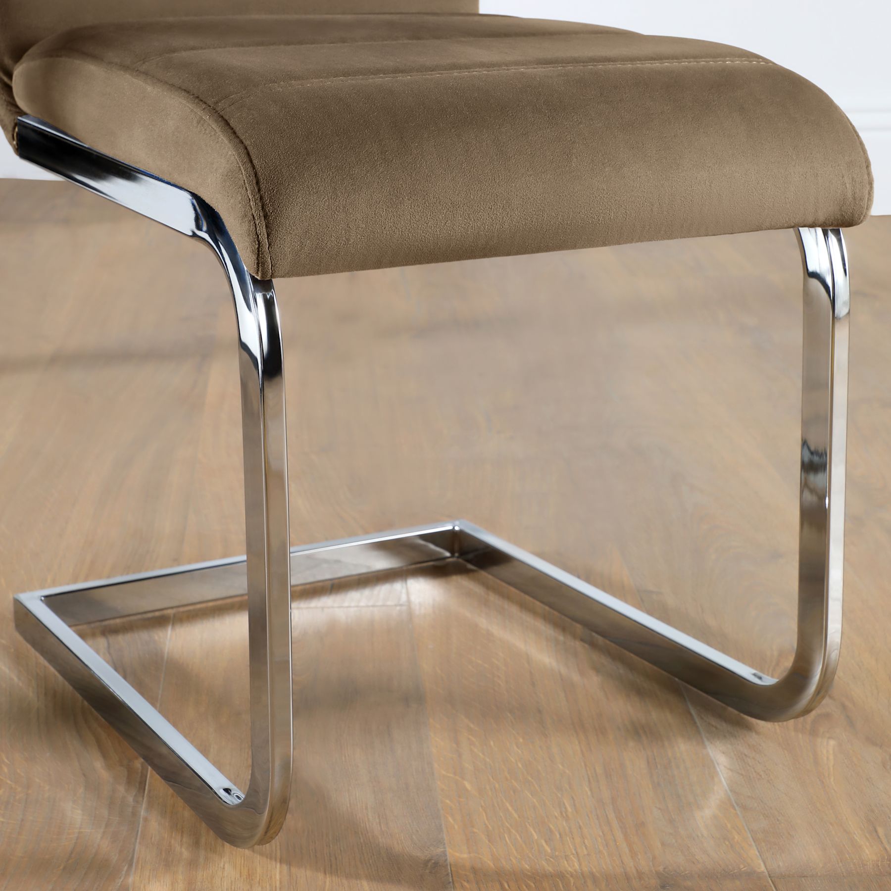 Orbit Round Dining Table & 4 Perth Chairs, Glass & Chrome, Beige ...