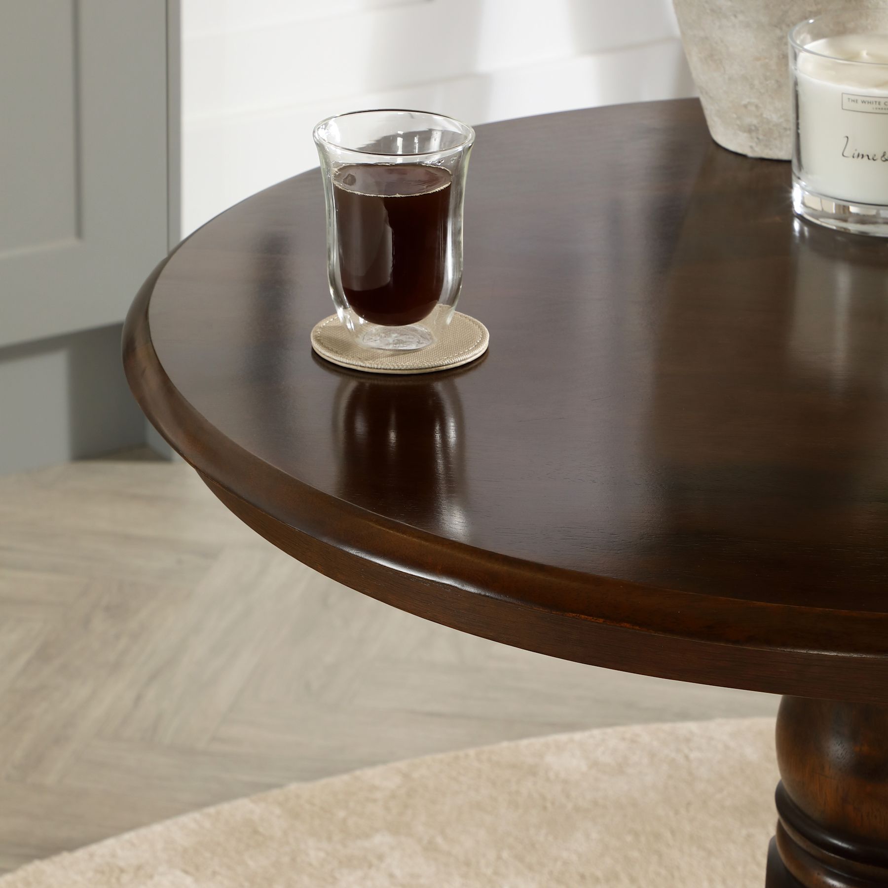 Kingston Round Dining Table & 4 Salisbury Chairs, Dark Solid Hardwood ...