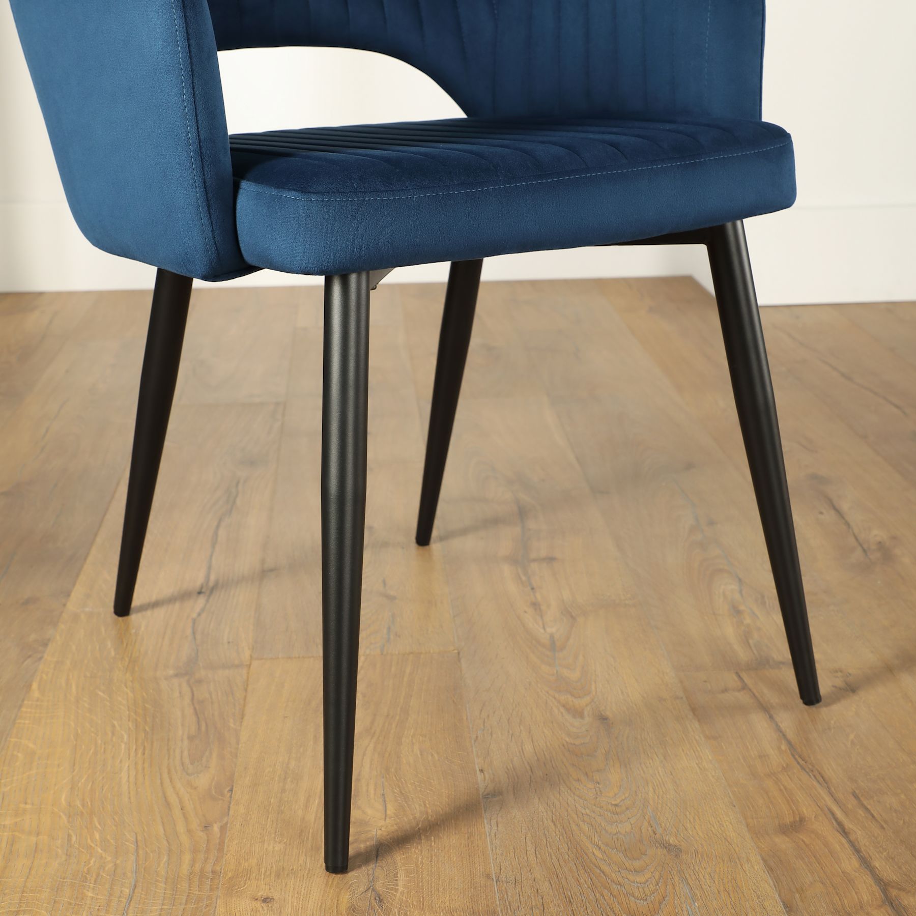 Orbit Round Dining Table & 4 Clara Chairs, White Marble Effect & Black ...