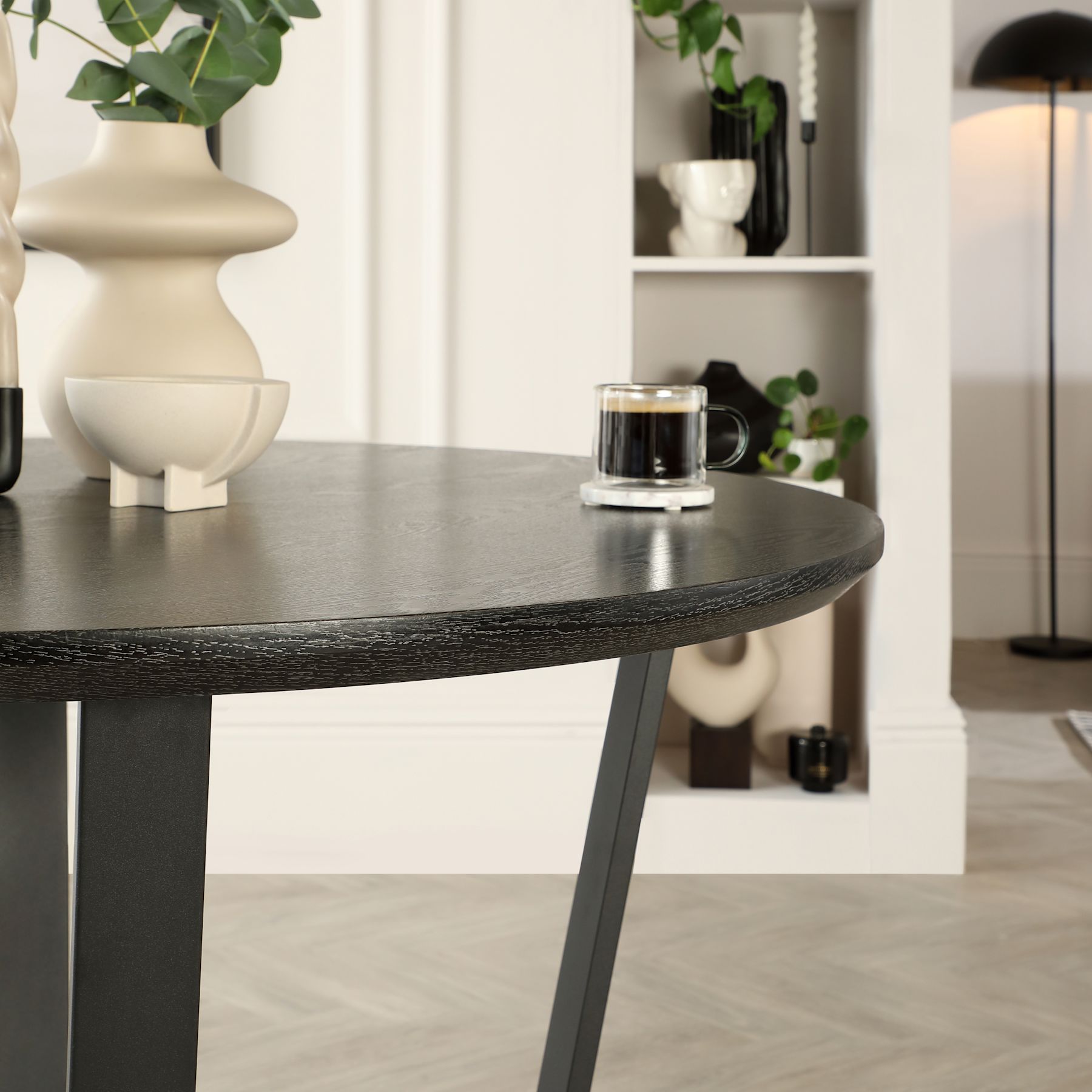 Traviso Round Dining Table & 4 Salisbury Chairs, Black Oak Effect ...