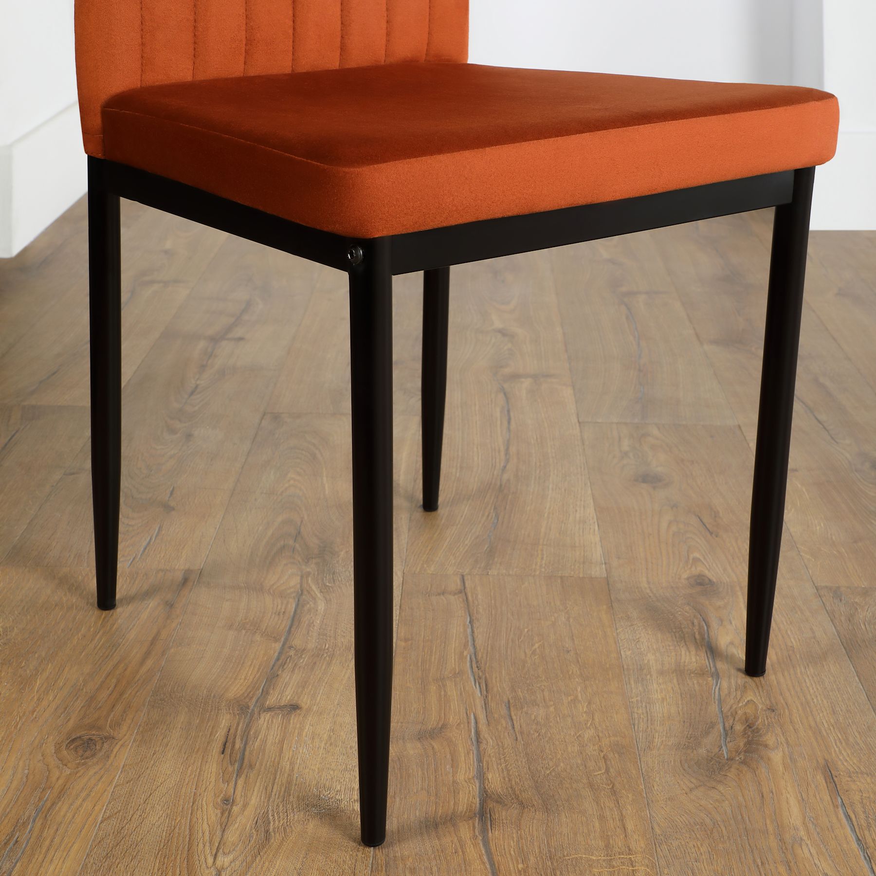 Newark Round Dining Table & 2 Leon Chairs, Light Oak Effect & Black ...