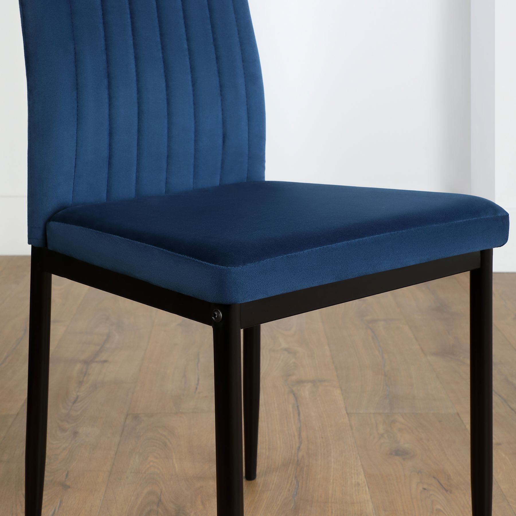 Madison Oval Dining Table & 6 Leon Chairs, Light Oak Effect & Black ...
