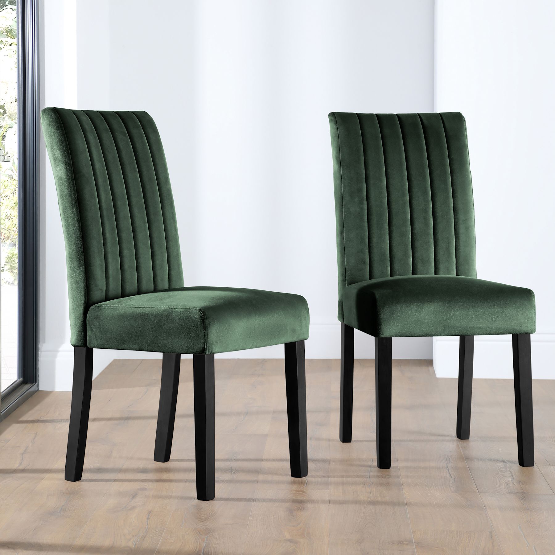 Franklin Dining Table & 4 Salisbury Chairs, Black Oak Effect & Black ...
