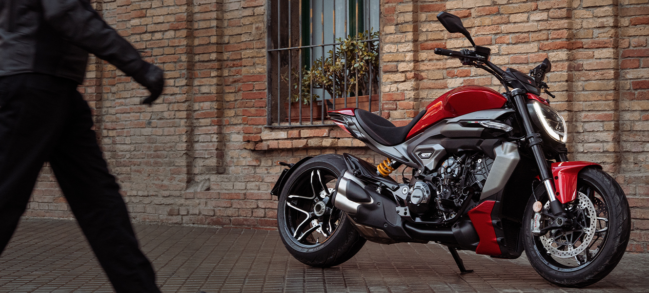 XDiavel V4 Press Reviews