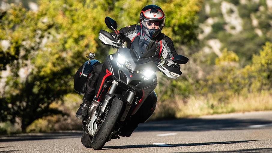 Motorcycle tours in Haute Provence, through the Verdon Gorges