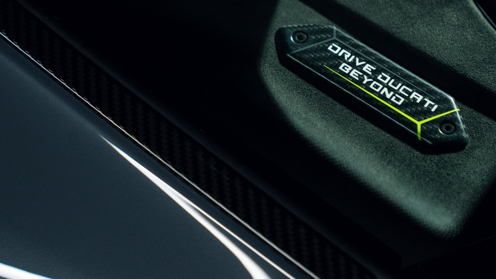 Ducati and Lamborghini together again, writing a new chapter of sportiness, beauty and ...