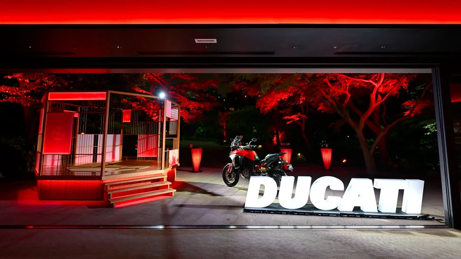 The night of Tokyo is painted in red with Ducati Brand Night