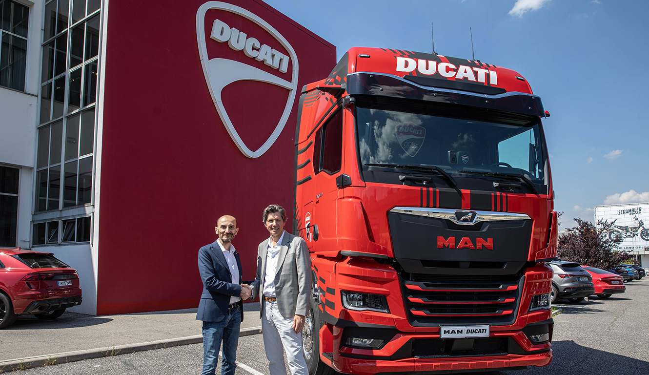 Ducati and MAN Truck & Bus unveil the new MAN TGX Ducati Edition