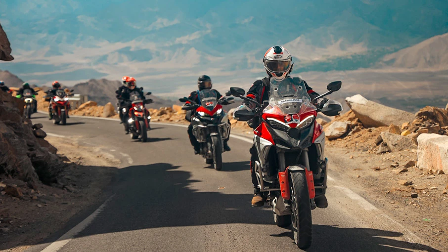 Multistrada V4 S - Domine as estradas