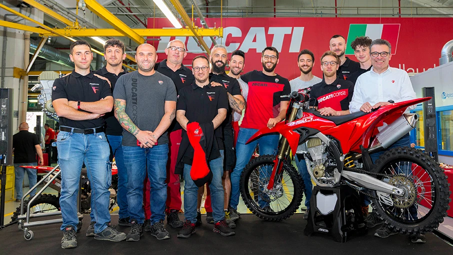 Desmo450 MX: Production of the first Ducati Motocross bike begins