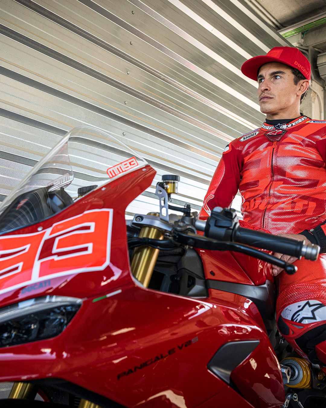 Ducati Panigale V2 MY25 | Sport & Superbike UK