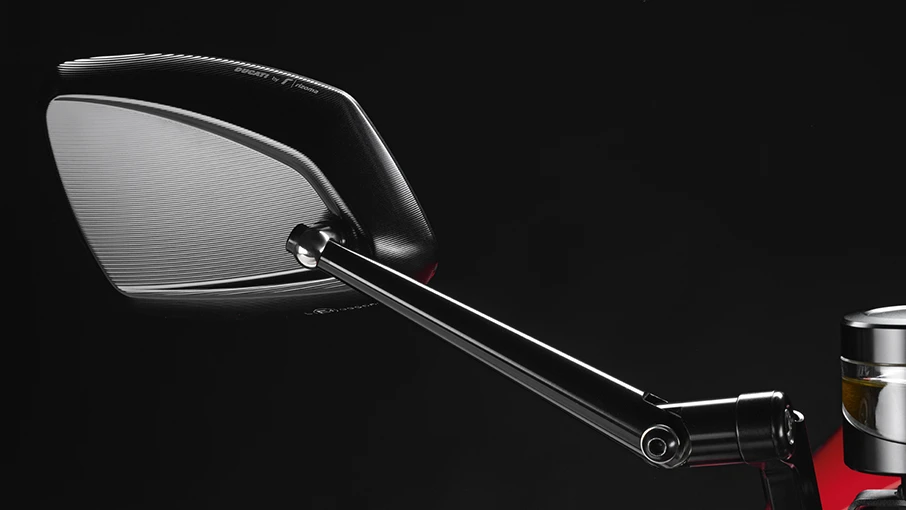 Streetfighter V2: Ducati Performance accessories to enhance design and ...