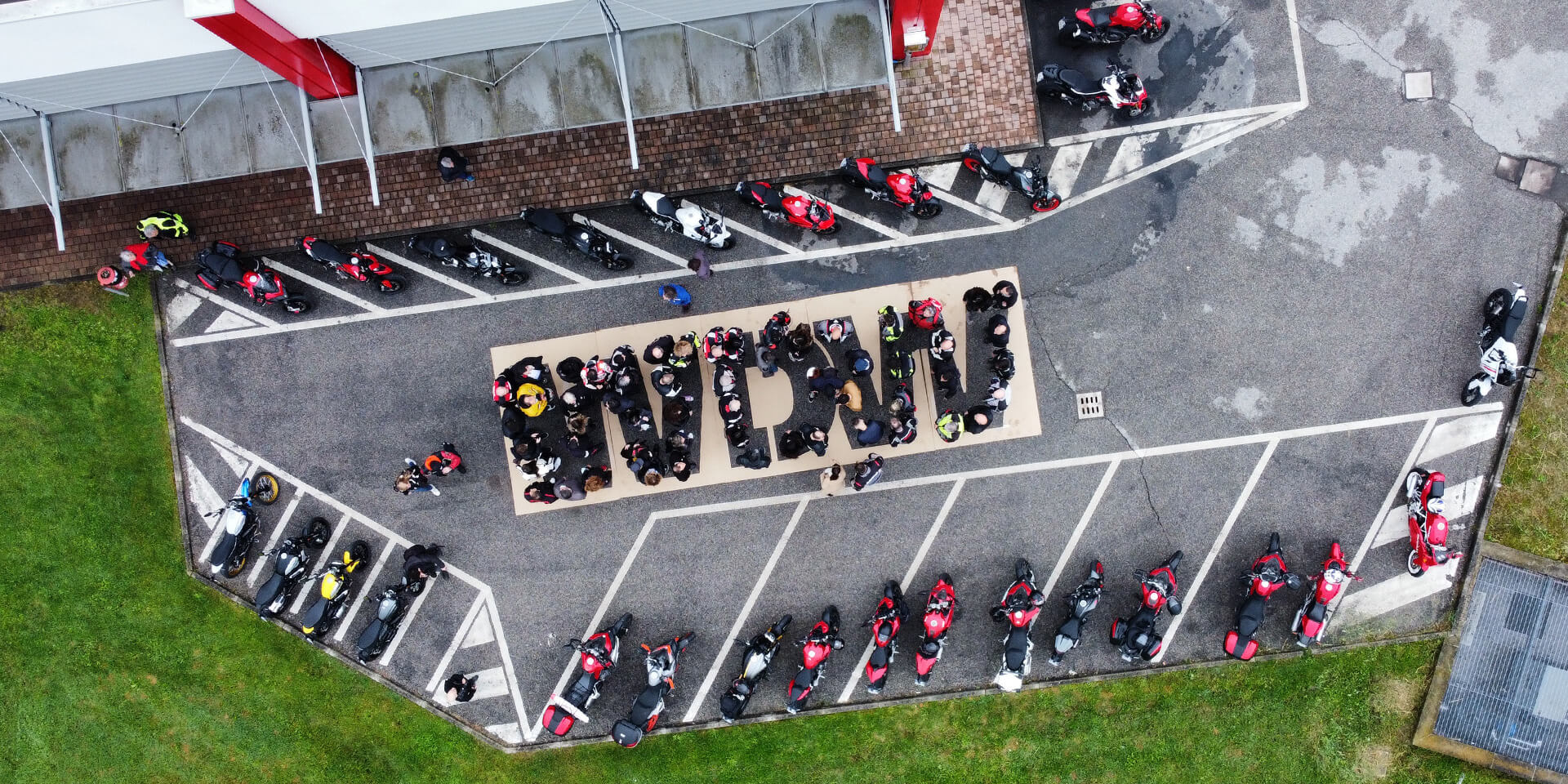 #WeRideAsOne: thousands of Ducatisti colored the streets of every city ...