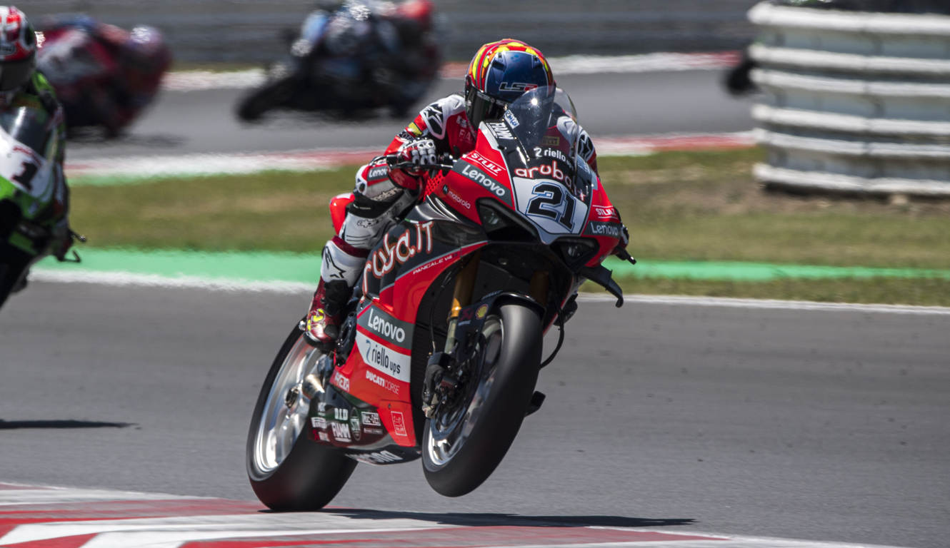 Scott Redding, Michael Rinaldi y el equipo Aruba.it Racing - Ducati ...