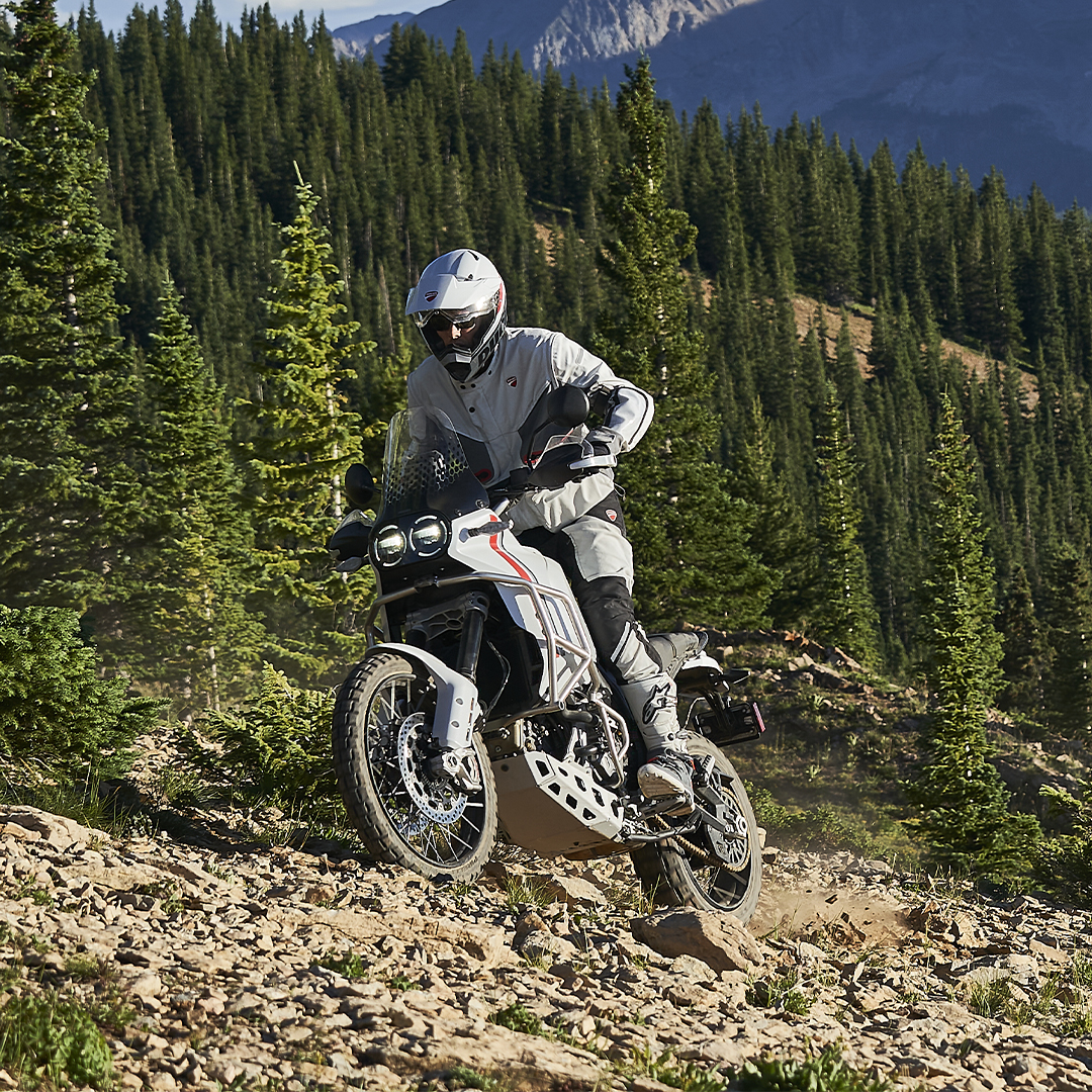 Vehicle: the versatile sports tool - Ducati DesertX