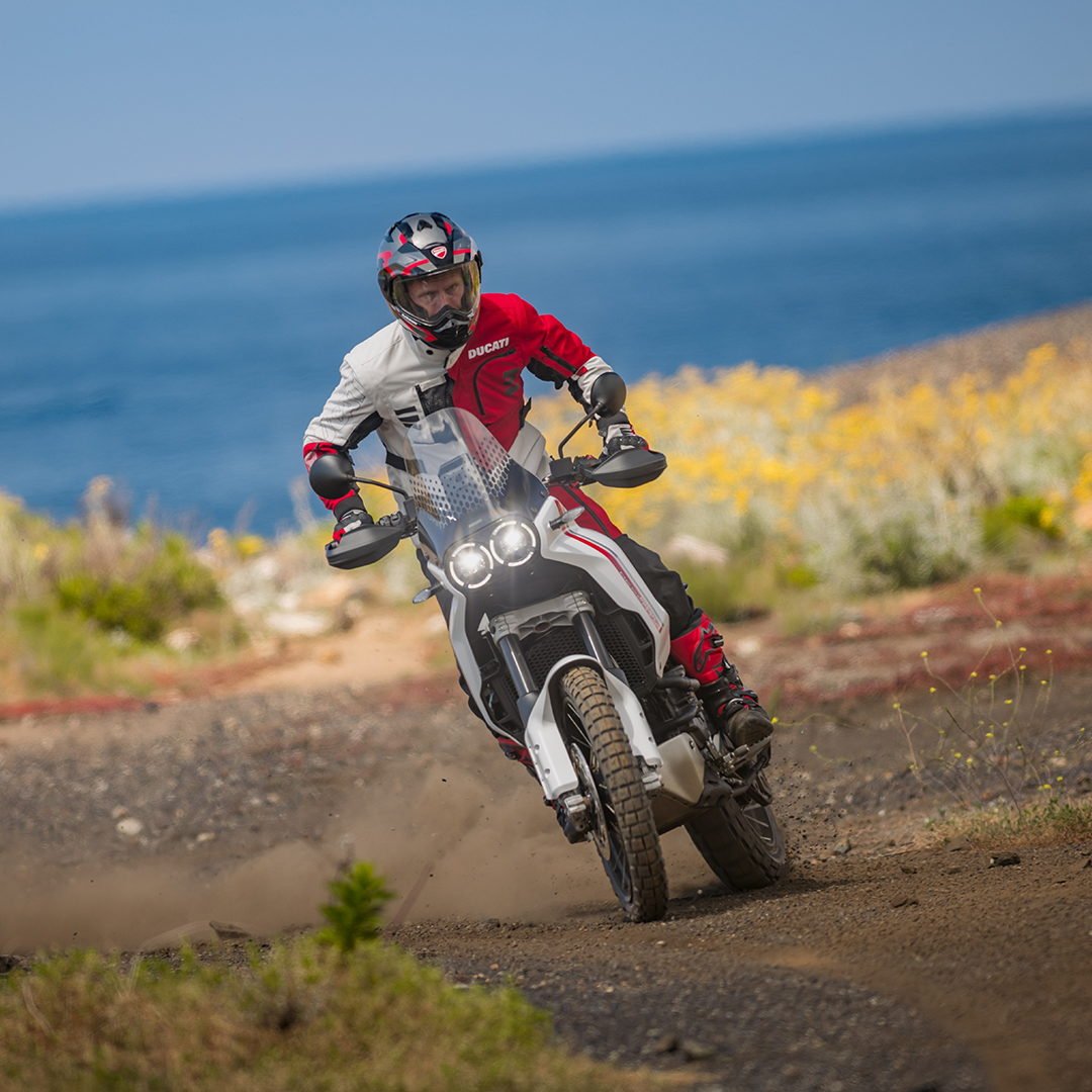 Tech Specs - Ducati DesertX