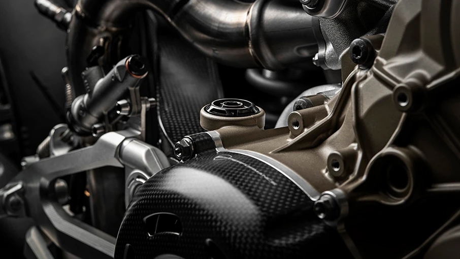 Superleggera V4 Ducati: The Mechanics of Desire