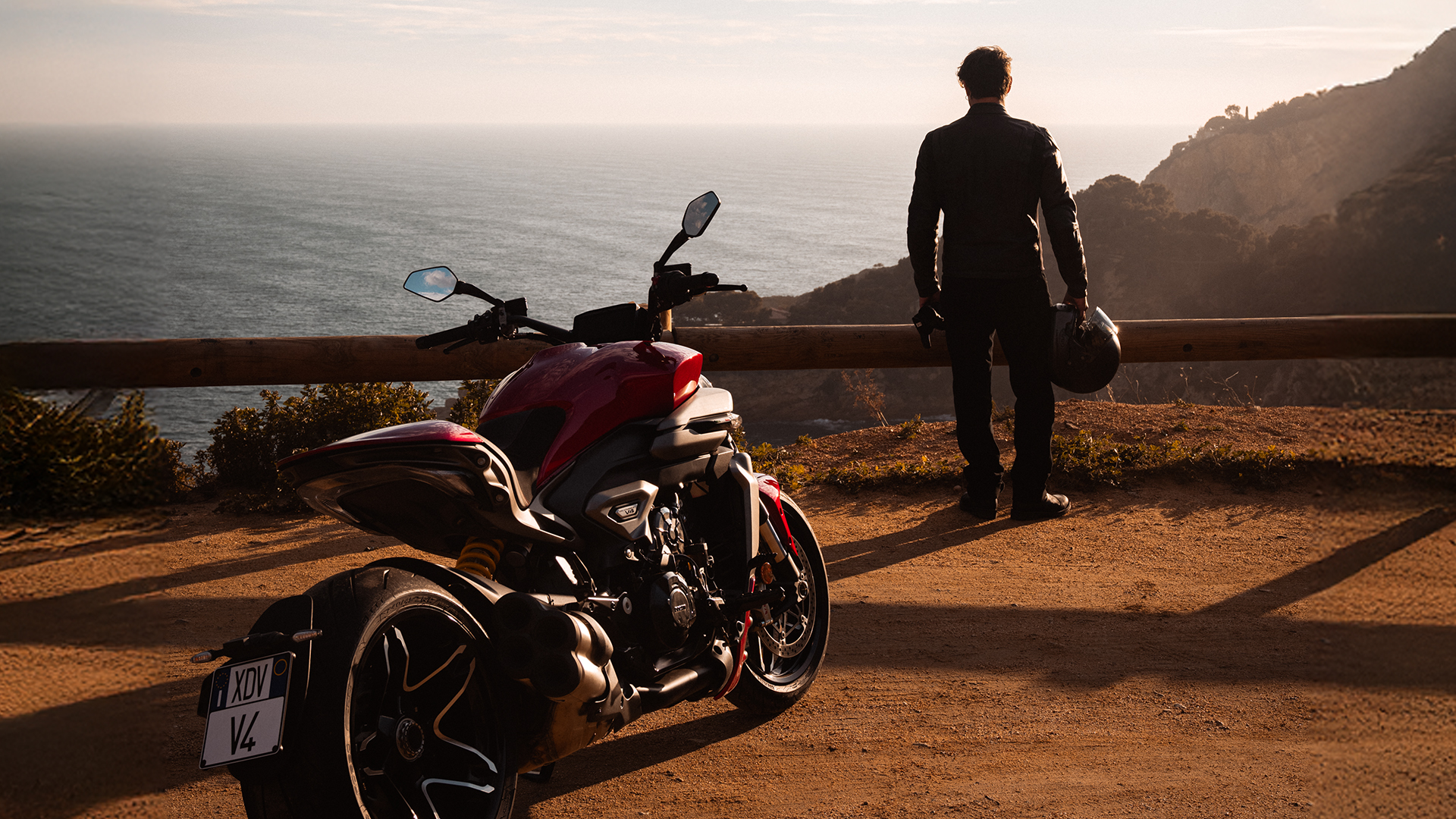 Ducati XDiavel V4 | Muscle Cruiser Power | Ducati UK