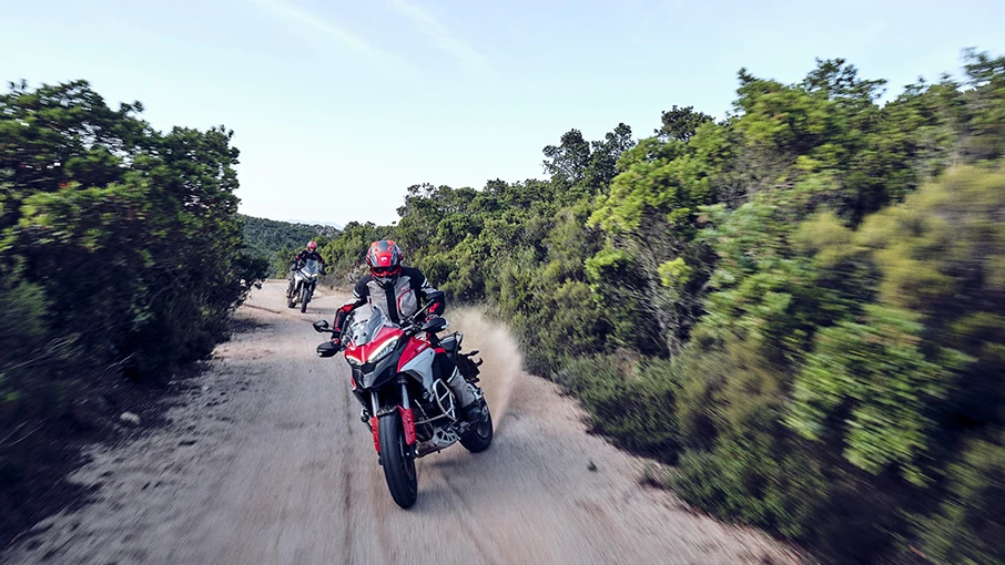 Multistrada V4 S - Domine as estradas