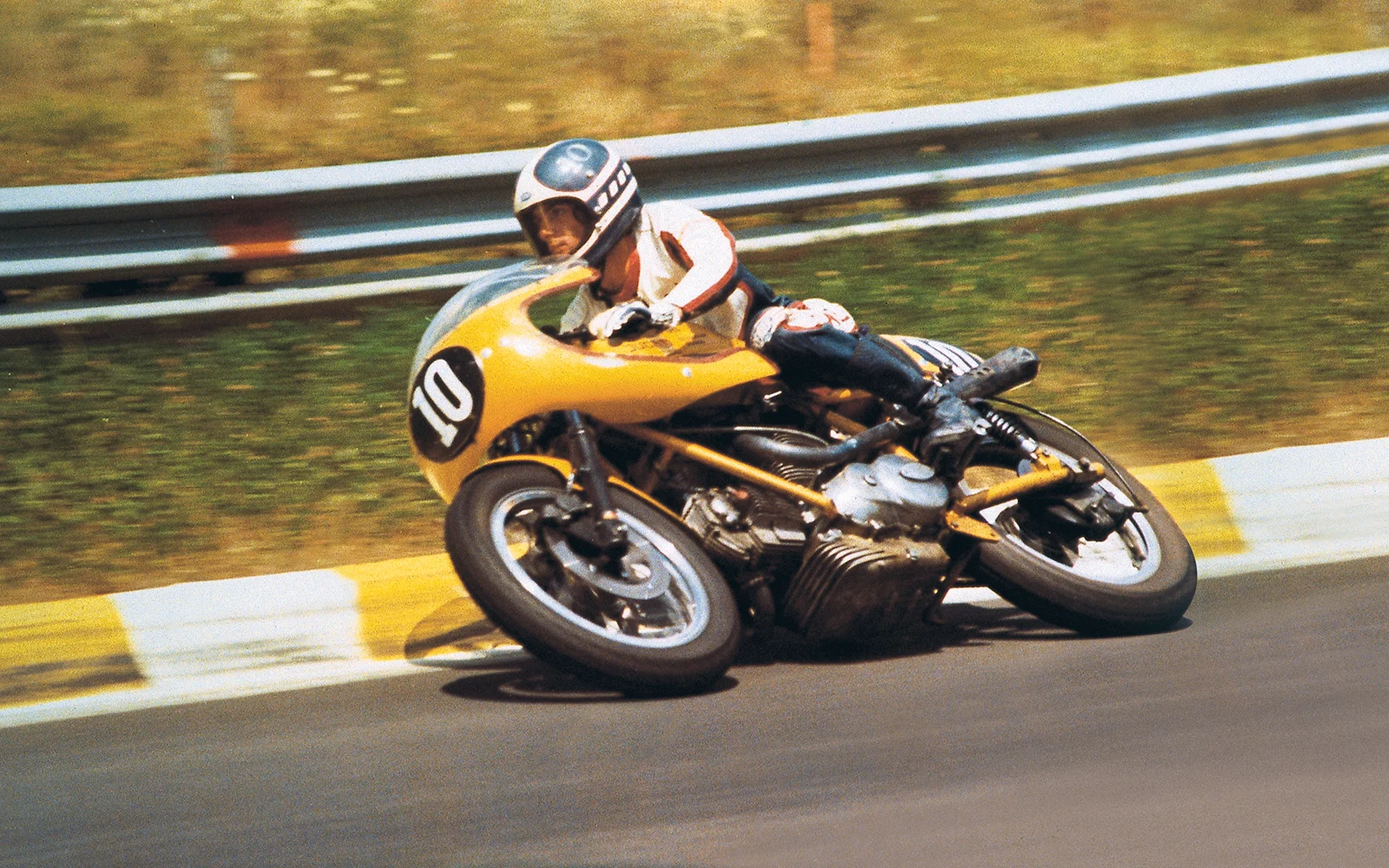 750 Supersport Desmo | Historical Models | Ducati Heritage