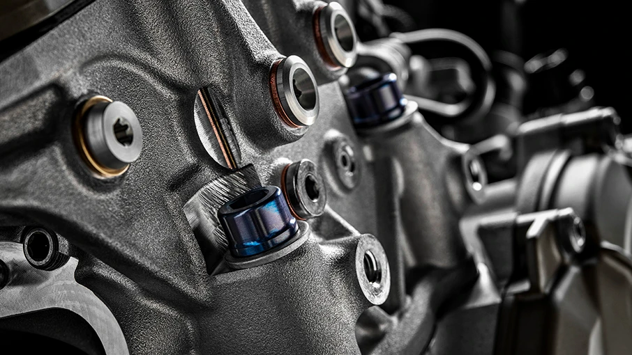 Superleggera V4 - Engine: Lightweight Power