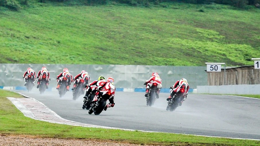 China Panigale Cup: the year of the Dragon | Redline Magazine