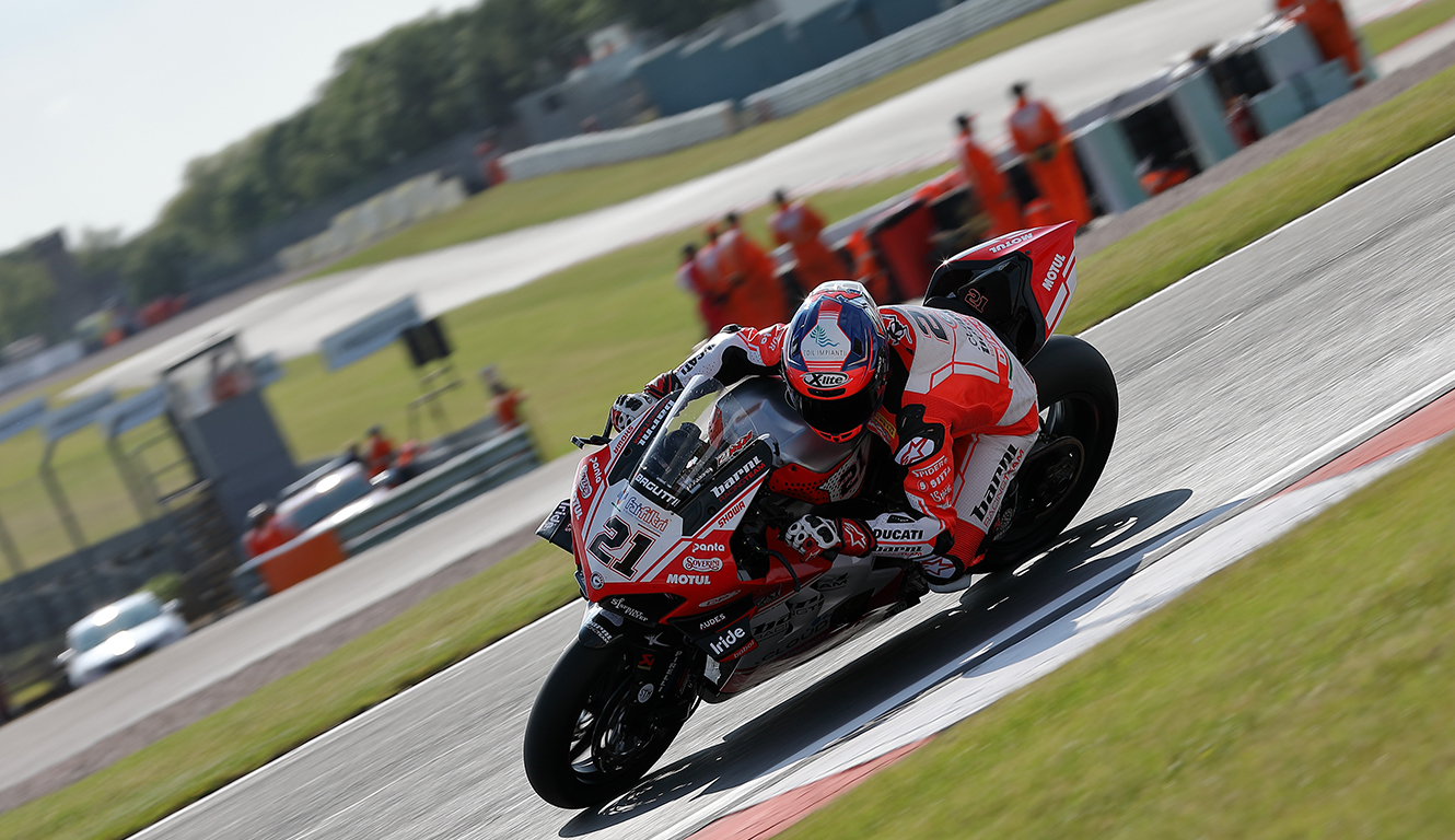 Double twelfth place for Barni Racing Team and Michael Rinaldi at Donington