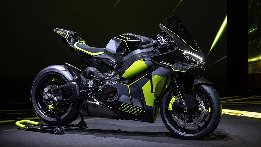 Ducati and Lamborghini together again, writing a new chapter of sportiness, beauty and ...