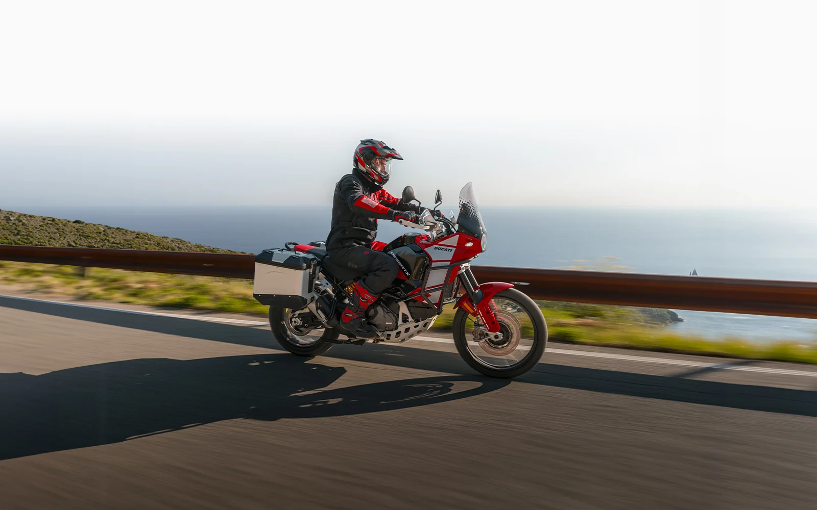 Vehicle: the versatile sports tool - Ducati DesertX