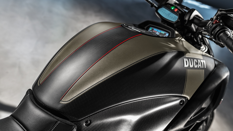 Ducati Diavel - Sport Cruiser con estilo inconfundible