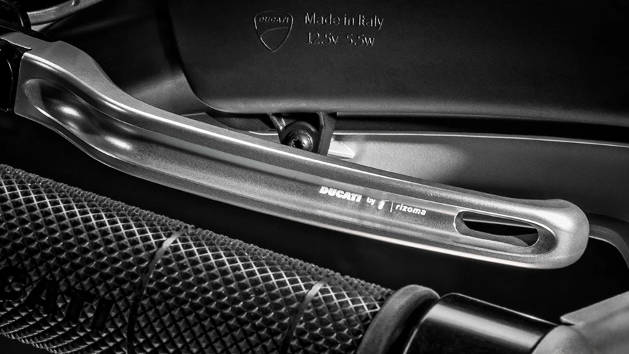 New “Ducati by Rizoma” accessory collection