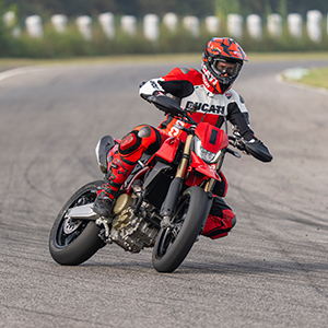 Ducati Hypermotard 698 Mono - Vive. Juega. Maneja.