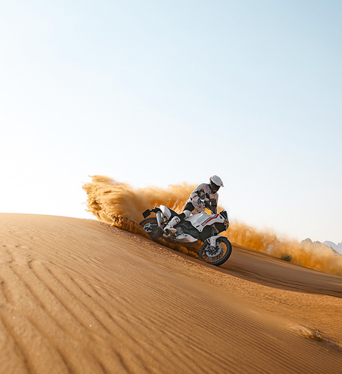 Ducati Testastretta 11° engine: a powerful and versatile heart of steel