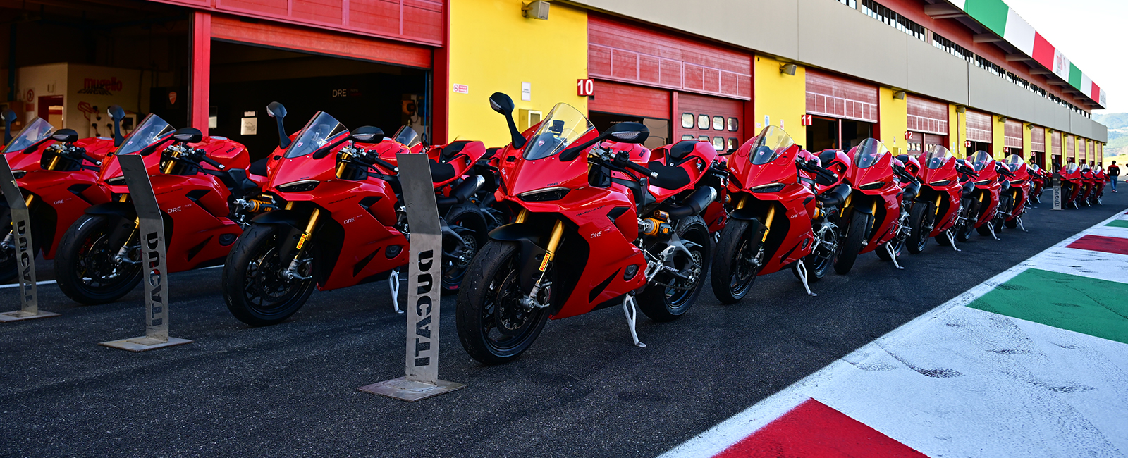 Ducati DRE Racetrack Evo - Racetrack Academy - Riding Courses