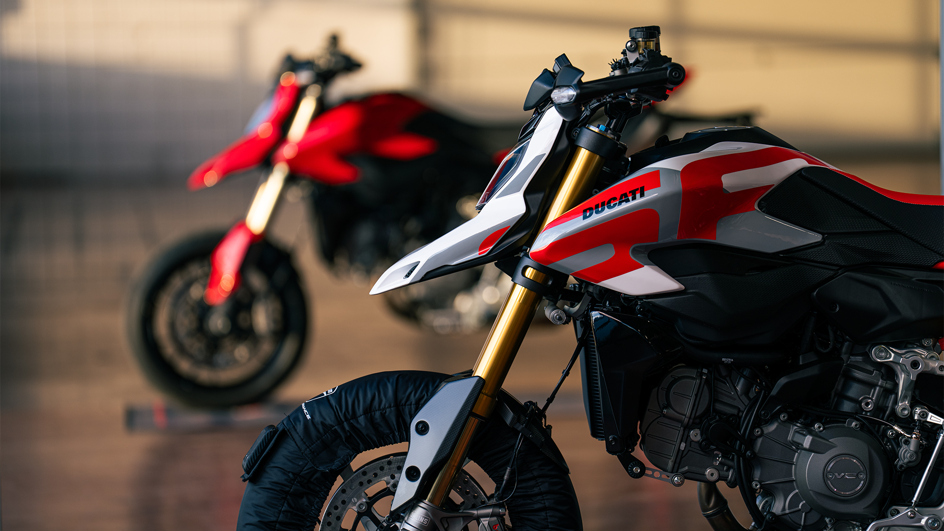 '26 Hypermotard V2 SP - Ducati Detroit