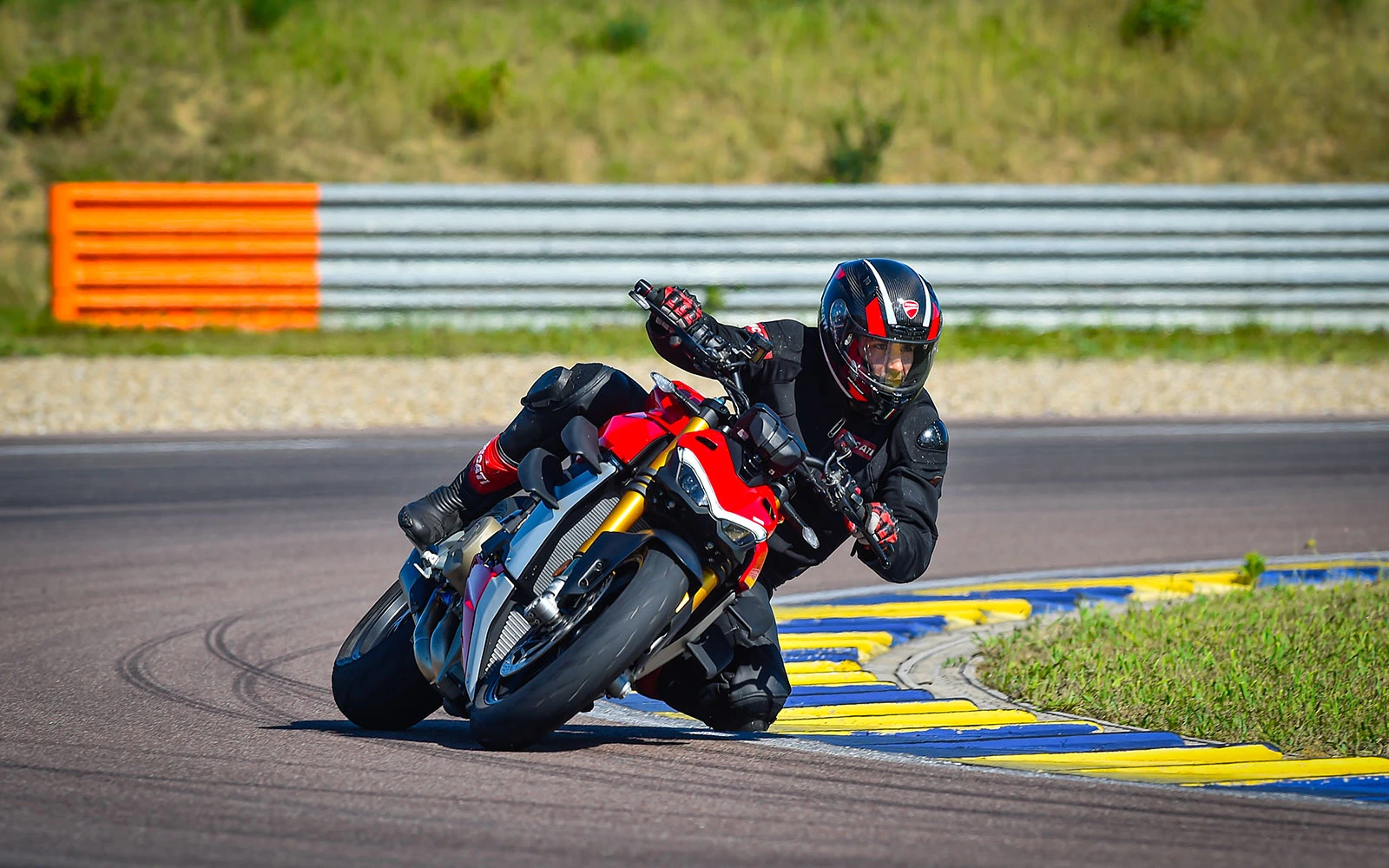 Road Academy Take Control! | Riding Courses Ducati