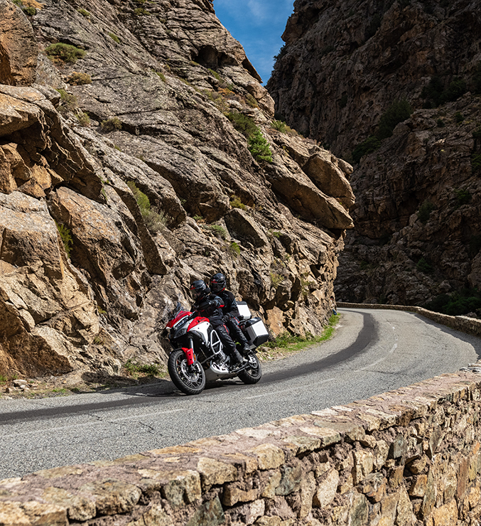 Multistrada V4 Rally | Riding